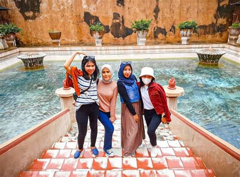Paket Wisata Taman Sari Jogja Tasanee Transport Destinasi Wisata Ikonik