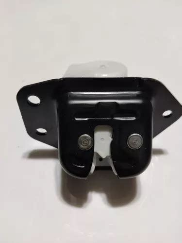Chapa De Cajuela Para Tiida Hatchback Original Nissan