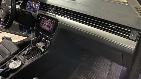 VW Passat B8 2017 Instalare Lumini Ambientale Fata Spate Originale