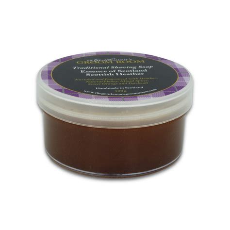 Savon à barbe en bol pour un rasage traditionnel au blaireau