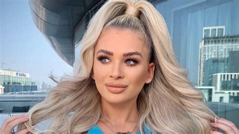 Half Up Half Down Hairstyles You Ll Want To Emulate Immediately