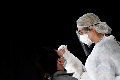 La OMS advierte de que la endemia no es la solución al Covid Sólo
