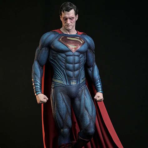 Superman mit Büste Justice League 1 3 Scale Hyperreal Statue
