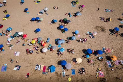 Les Françaises de plus en plus réticentes à pratiquer le seins nus
