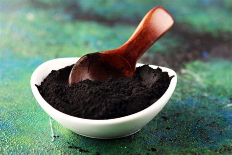 Carvão ativado em pó veja para que serve esse ingrediente e saiba usar