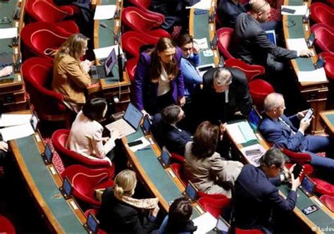Senado De Francia Aprueba Controversial Reforma De Pensiones De Macron