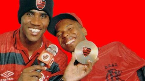 BUCHECHA REVELA QUE AINDA TRAVA AO CANTAR BUCHECHA SEM CLAUDINHO