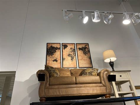 The Way They Hung These Paintings At Work R Mildlyinfuriating