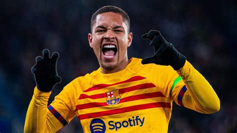 La gloria y el dolor de Vitor Roque marcan el triunfo del Barça ante el