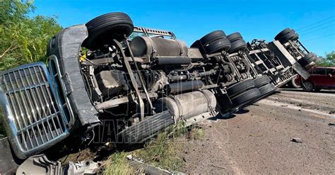 Hoy Tamaulipas Volcadura En Tamaulipas Volcadura De Trailer Causa