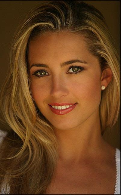 Charity Hodges Belleza Bellezas