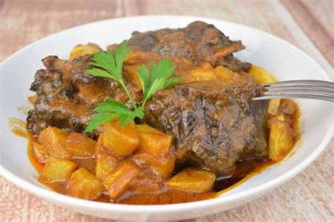 Rabo de toro al vino tinto 1 receta tradicional de Córdoba