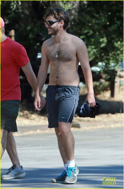 Emile Hirsch Shirtless Fryman Canyon Park Hike Photo 2925148 Emile