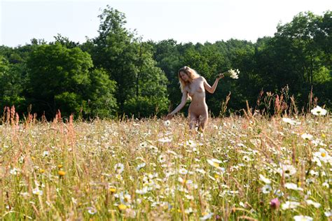 Camping Naturiste Le Colombier Naturisme Tv