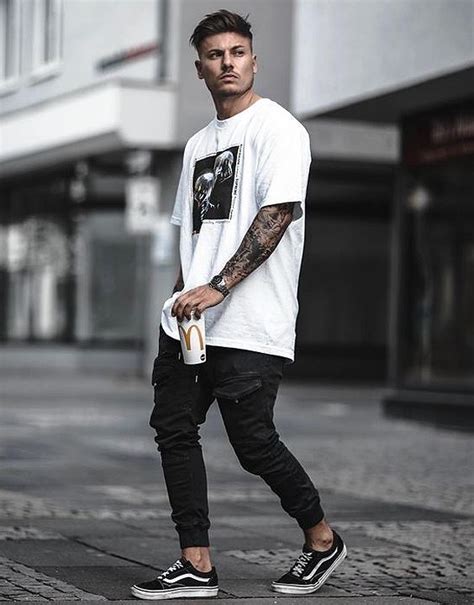 15 Best Casual Summer Outfit For Men Bewakoof EU Vietnam Business