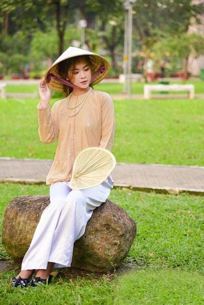 Các Mẫu Áo Bà Ba Hiện Đại Phong Cách Mới Lạ Và Thu Hút Da Màu Shop