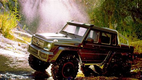 Six Wheel Drive Summer Fun With The Traxxas Mercedes AMG G 63 6x6