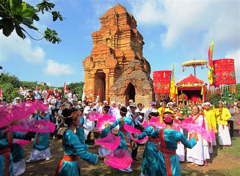 Lễ hội Tháp Bà Ponagar Khánh Hòa