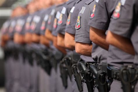 Policial Militar à paisana reage a assalto e mata bandido Jovem Pan