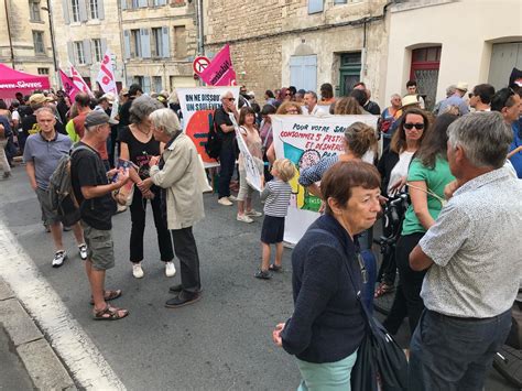 Procès des anti bassines plus de 300 personnes aux portes du palais