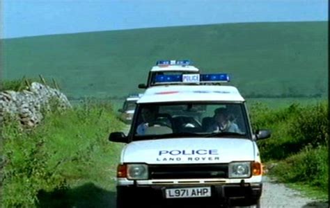IMCDb Org 1994 Land Rover Discovery 3 9 Series I In The Inspector