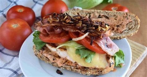 Bocadillo de pollo bacon y queso Recetas Fáciles Reunidas