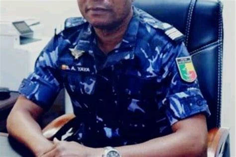 Bénin Un individu saute dun zem et se fait écraser par un camion à