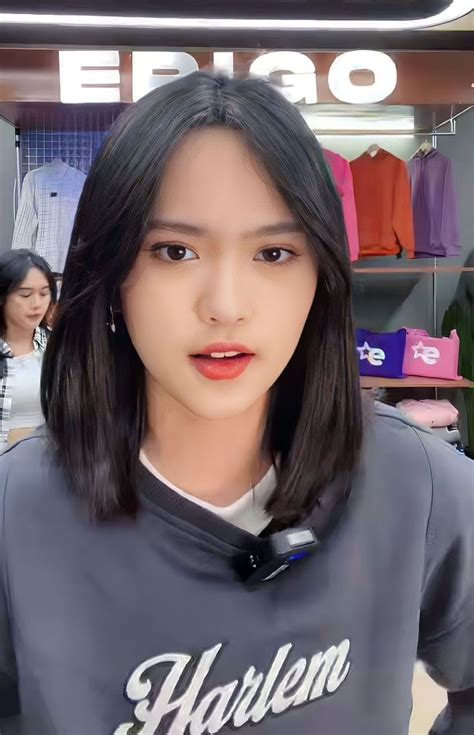 Adel Jkt Orang Cantik Foto Gadis Cantik Wanita Cantik