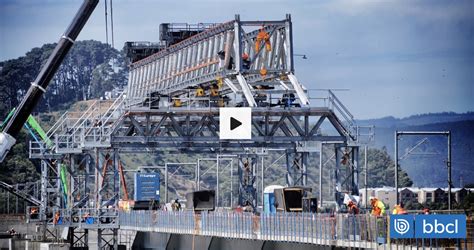 Instalan último pilote de nuevo Puente Ferroviario Bío Bío trabajo