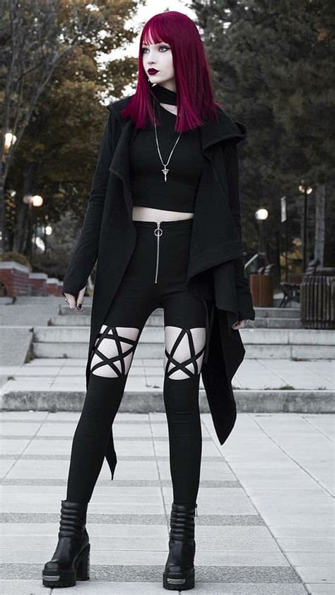Pin On Anastasia Gothic Outfits Vampire Clothes Dark Beauty Fashion