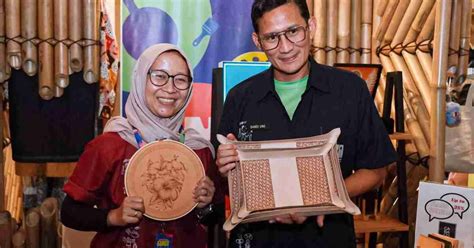 Siaran Pers Menparekraf Dorong Pelaku Ekraf Bekasi Maksimalkan