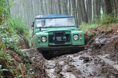 OFFROAD ADVENTURE CIKOLE LEMBANG BANDUNG DAHSYAT Gunung Putri 3