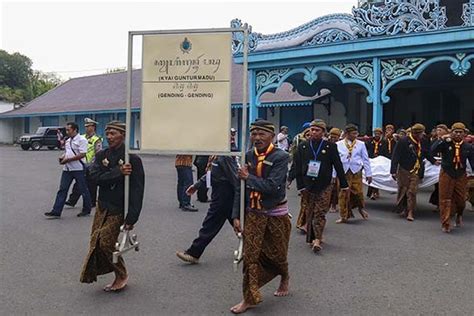 Mengenal Sejarah Dan Proses Upacara Sekaten