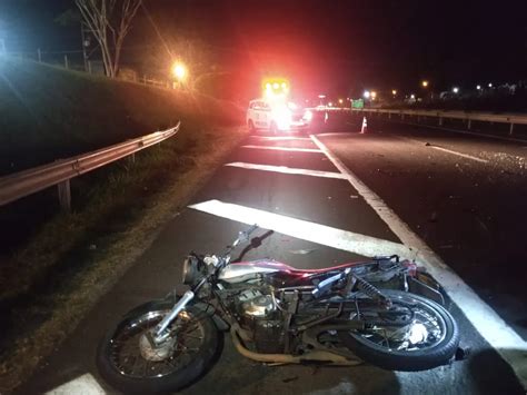 Motociclista Colide Na Traseira De Carro Parado E Morre Na Rodovia