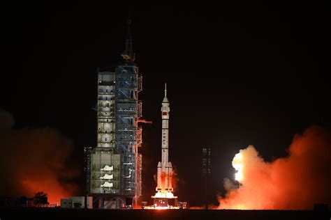 神舟十八号载人飞船发射取得圆满成功 中国载人航天官方网站