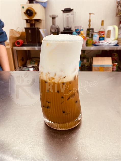Cách làm cà phê muối ngon cùng cà phê Espresso blend pha máy The RiV