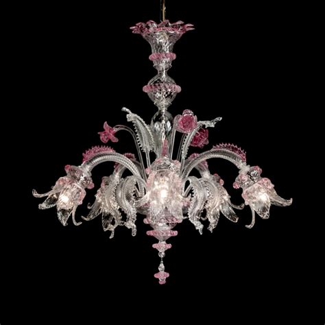 Lampadari classici in vetro di Murano lo stile non ha età