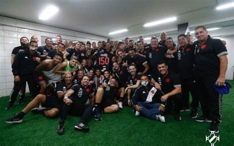 Vovô tá on Nene celebra boa fase e feitos pelo Vasco e assume
