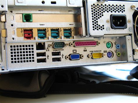 Conectores y puertos de un PC GUÍA COMPLETA