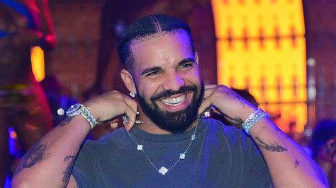 Drake Shows Off Massive Collection Of Bras Fans Gave Him While On Tour Iheart