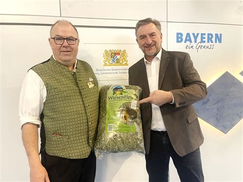 Samerberger Bergbauernhof Heu auf Grüner Woche Samerberger Nachrichten