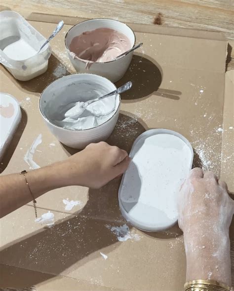 DIY Plateaux en plâtre Home Inspiration by Manon Thonnard