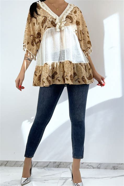 Tunique beige ajourée façon bohème avec pompons et motifs