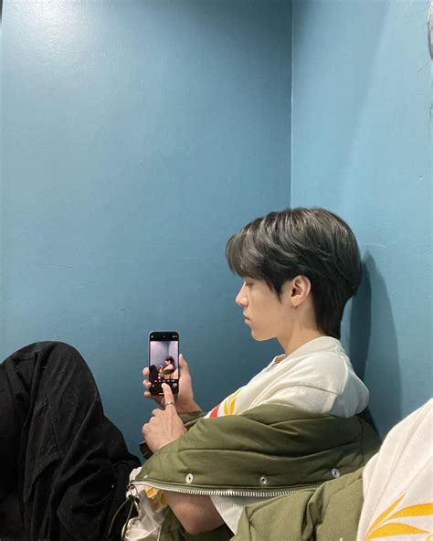 AYO Phantom On Twitter RT WayV China STA 230222 HENDERY