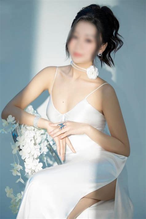 Bài đăng cuối như dự báo trước cái kết của Á khôi Áo Dài