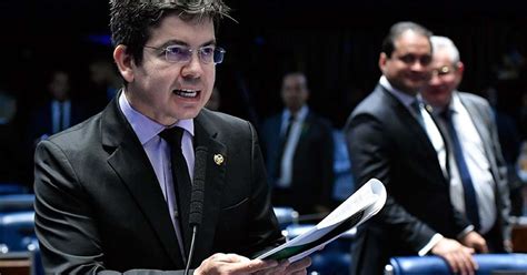 Senado já tem número mínimo de assinaturas para instalar CPI do MEC