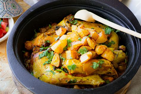 Tajine poulet aux olives et pomme de terre Aux délices du palais