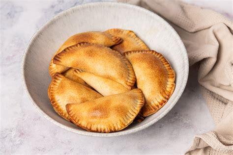 Masa de empanadillas casera receta fácil para hacerlas fritas o al horno