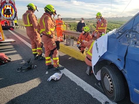 Un Muerto Y Un Herido Grave Al Ser Atropellados Por Dos Camiones En La A 7
