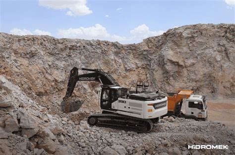 Hidromek HMK 390 LCHD Serie H4 SOMAQ Soluciones De Maquinaria